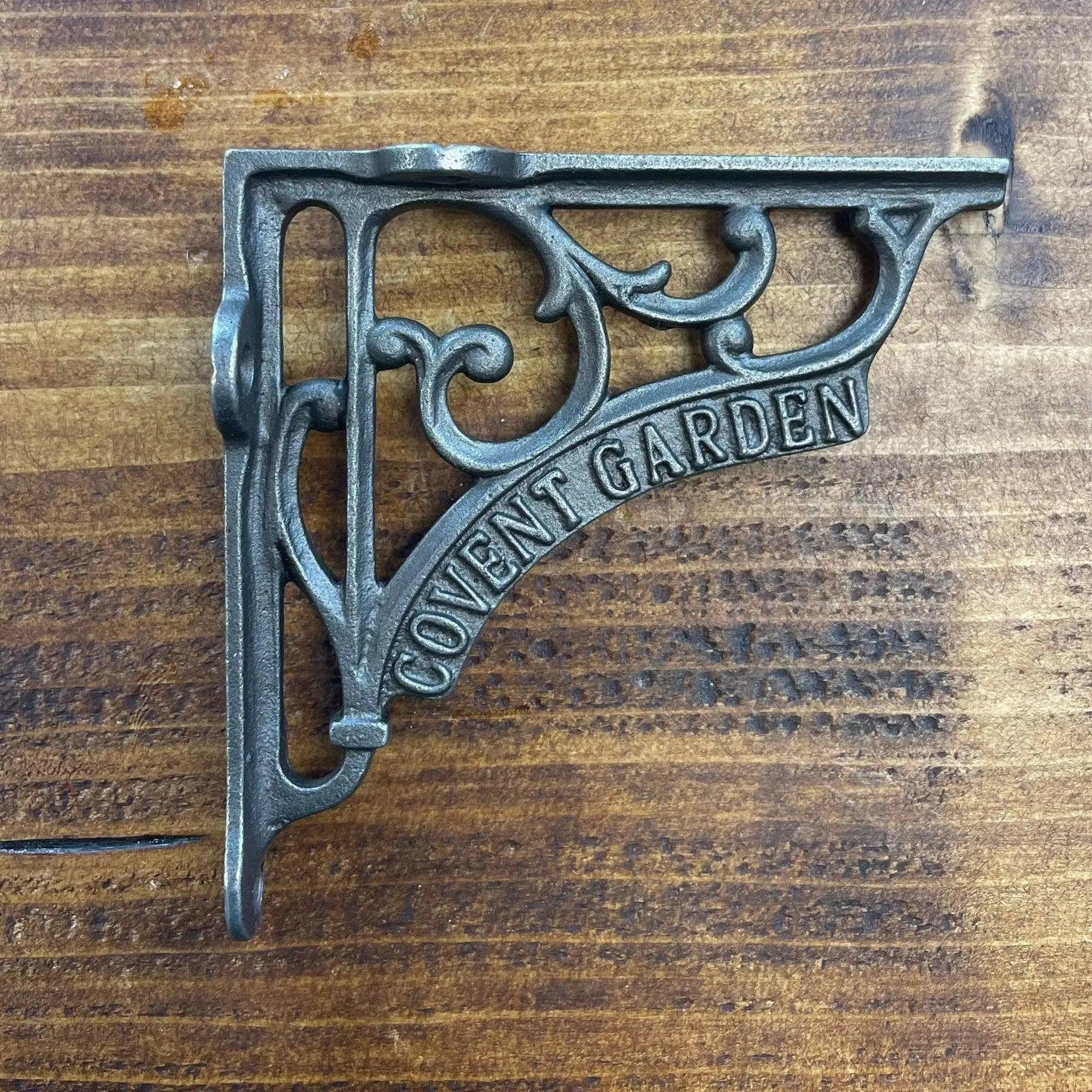 Cast Iron Covent Garden Shelf Brackets – Urban Reclamation