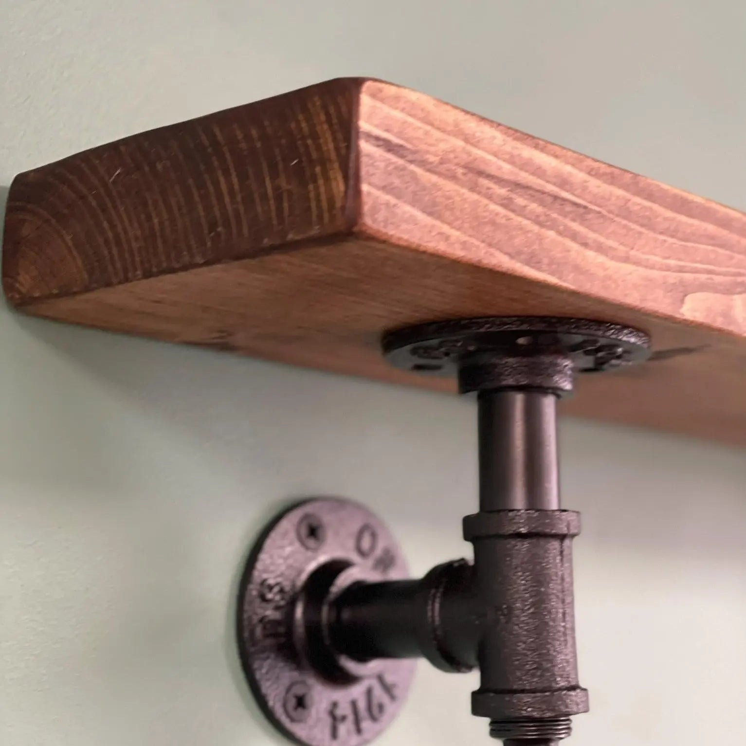 Rustic Shelf with Cast Iron Pipe Brackets | 15cm – Urban Reclamation